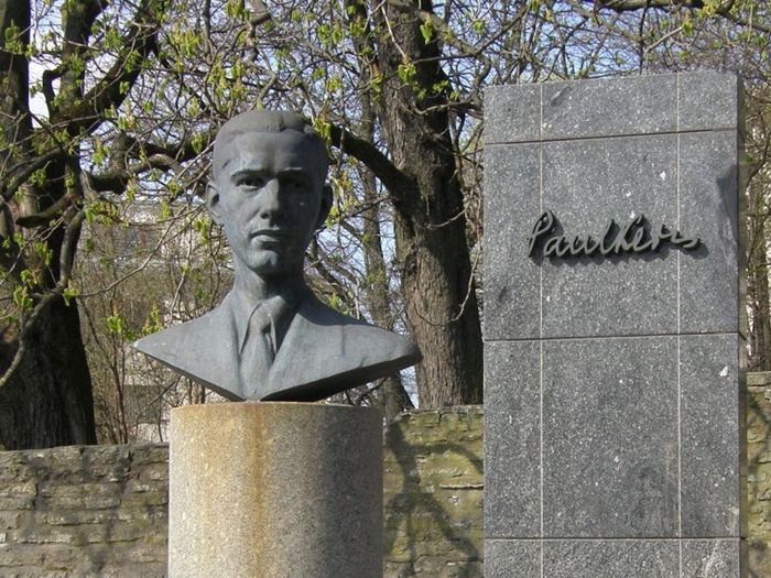 Monument to Paul Keres