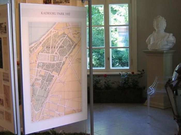 The Museum and Library of Kadriorg Park